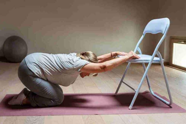 Chair Pose Yoga: 9 Powerful Benefits (Improve Strength & Avoid Knee ...
